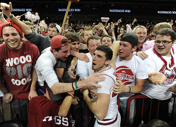 WholeHogSports - Razorbacks can’t get too comfortable