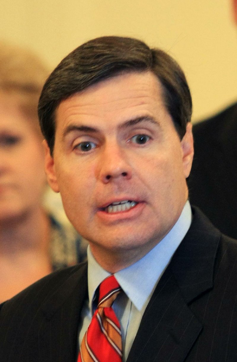 Halter unveils plan to grow financial aid | Northwest Arkansas Democrat ...