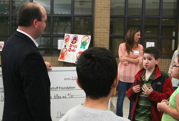 Elmwood Sixth-Graders Stand With Miller | Northwest Arkansas Democrat ...