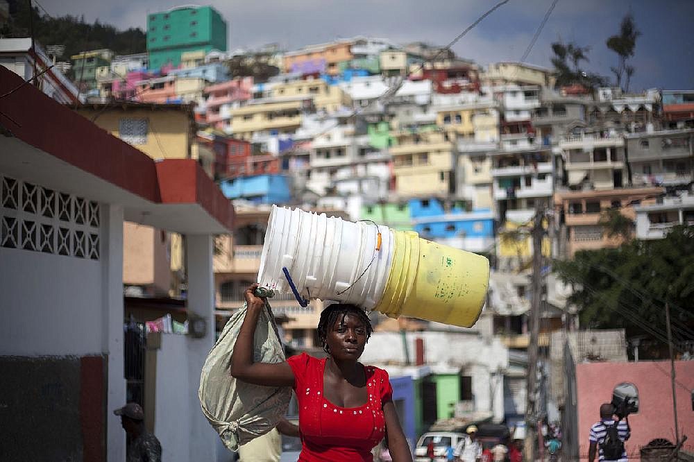 Haiti slum gets paint makeover | The Arkansas Democrat-Gazette ...