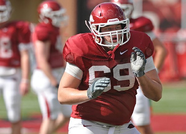 Hurd ‘looks like tackle’ | Whole Hog Sports