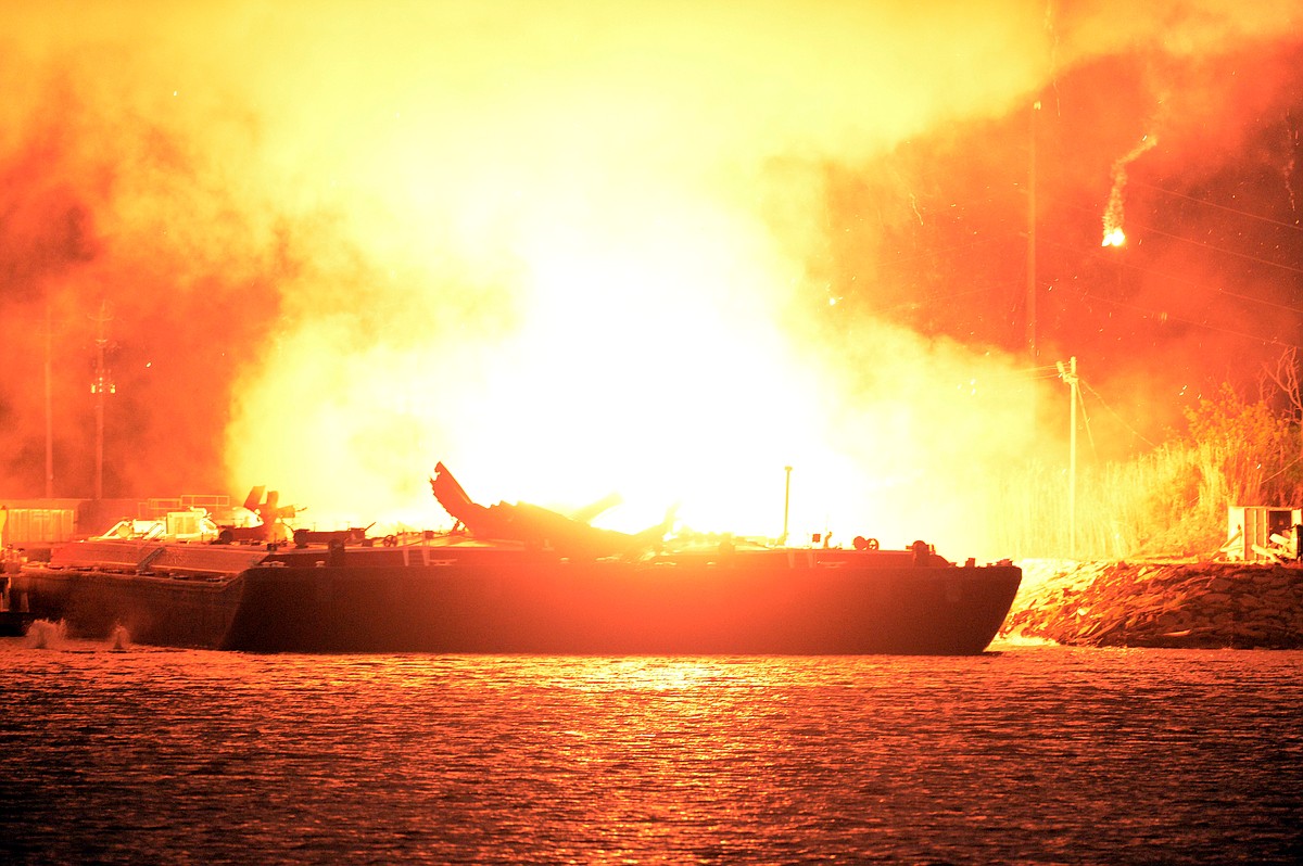 Fuel barges explode, causing large fire in Ala. | The Arkansas Democrat ...