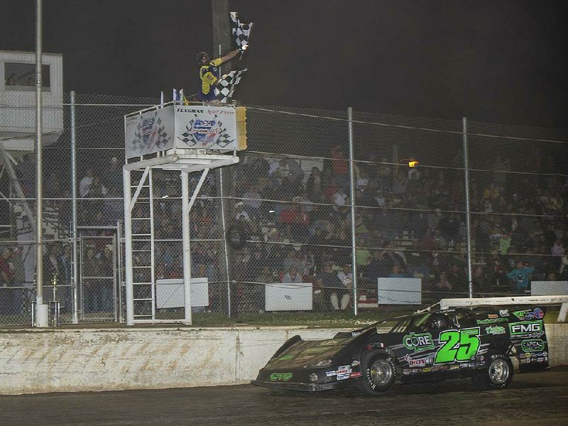 Clanton accepts good fortune, top prize | Northwest Arkansas Democrat ...