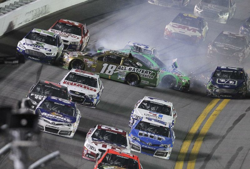 Frantic finishes norm in restrictor-plate racing | Northwest Arkansas ...