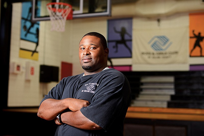 Fogle mentors youth behind the razor wire | The Arkansas Democrat ...