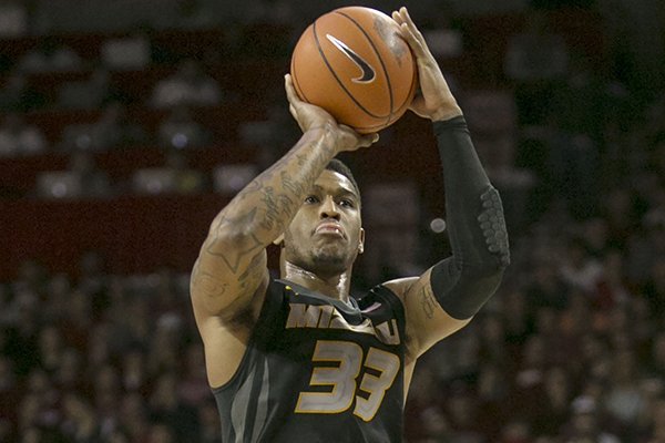 Missouri keeps lid on crowd