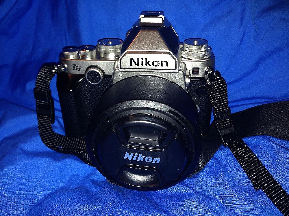 Nikon’s Df captures retro look with modern features | Northwest ...