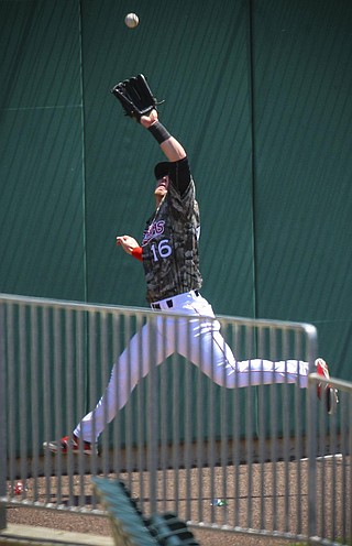 One run does job for Travs | Northwest Arkansas Democrat-Gazette