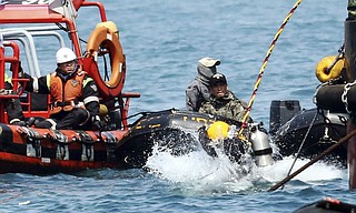 Divers battle darkness and fear to find bodies | Hot Springs Sentinel ...