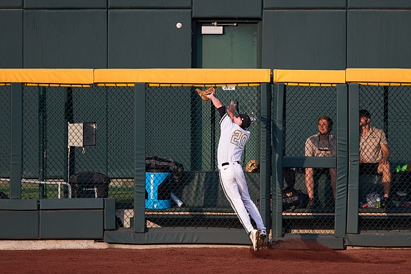Vandy beats Louisville in CWS opener | Whole Hog Sports