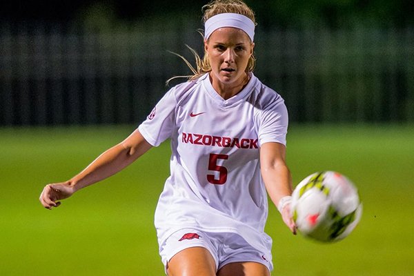 VIDEO: UA soccer wins after 40-yard goal | Whole Hog Sports