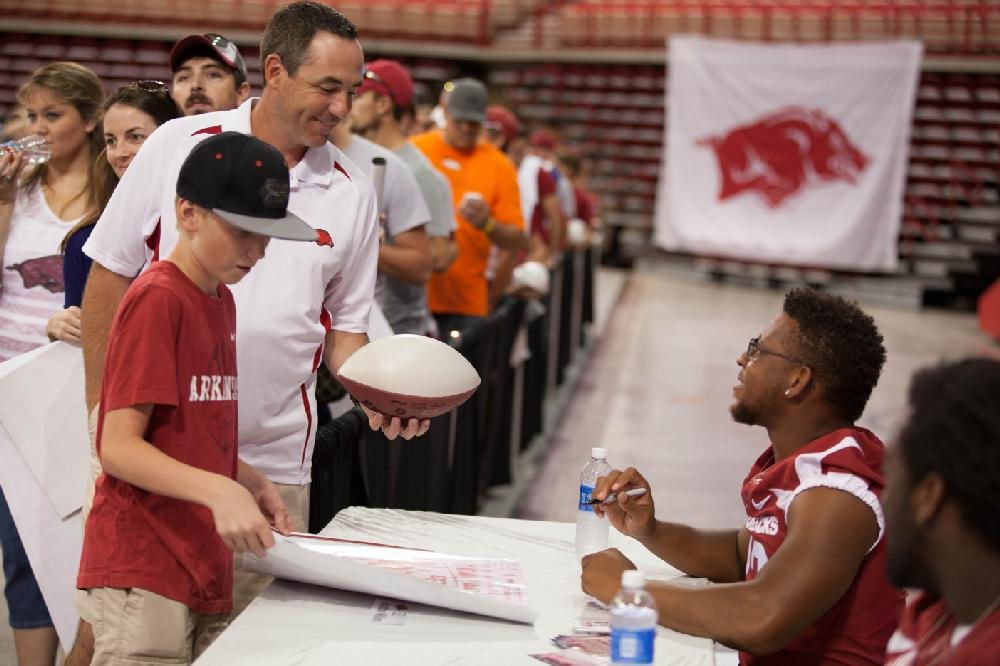 Arkansas Razorbacks Fan Day | The Arkansas Democrat-Gazette - Arkansas ...