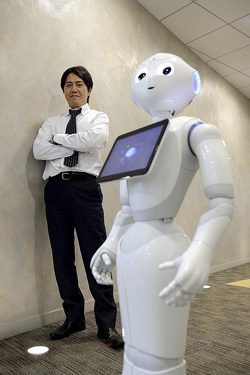 Versatile Pepper the robot set to hit U.S. stores in 2015 | Northwest ...