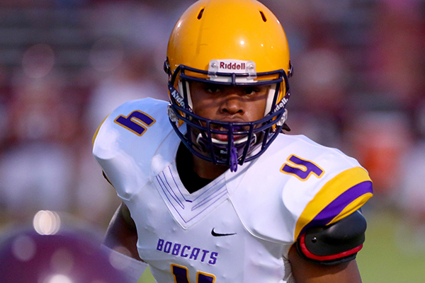 WholeHogSports - Tight end Gragg signs UA financial aid agreement