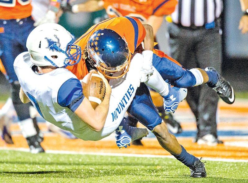 Football: Rogers Heritage Edges Rogers High