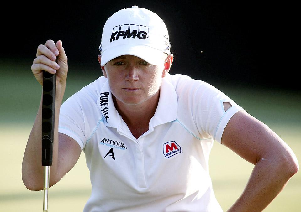 WholeHogSports - Lewis sweeps golf's three biggest awards