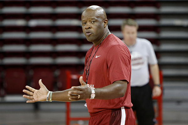 WholeHogSports - Mike Anderson interview