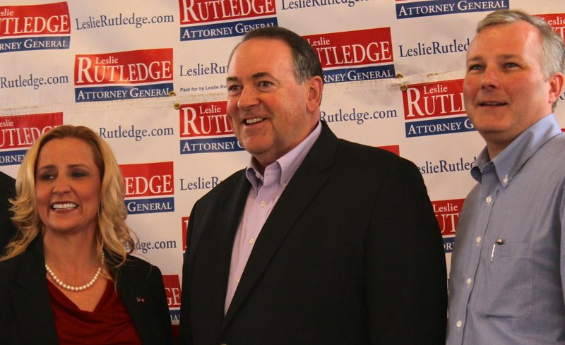 In LR, Huckabee shows support for GOP candidates | The Arkansas ...