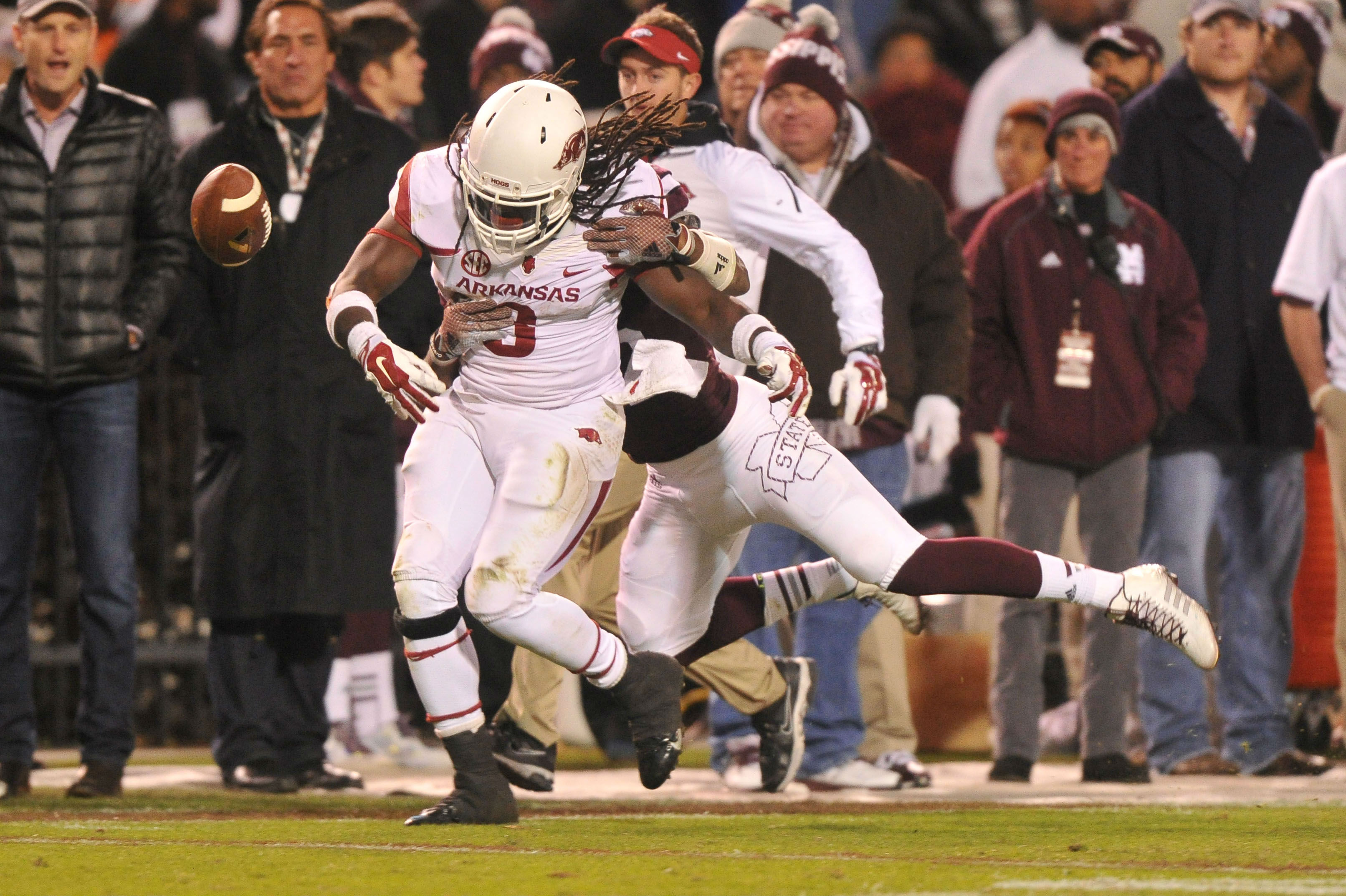 WholeHogSports - Hogs play well in the c-c-c-cold