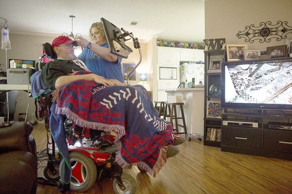 Couple use laughter, love in fight with ALS
