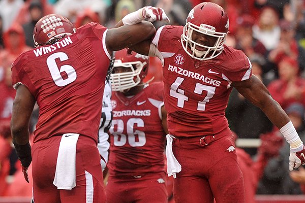 LB Spaight takes SEC tackles lead