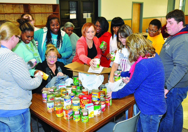 Nursing class collects food for needy residents