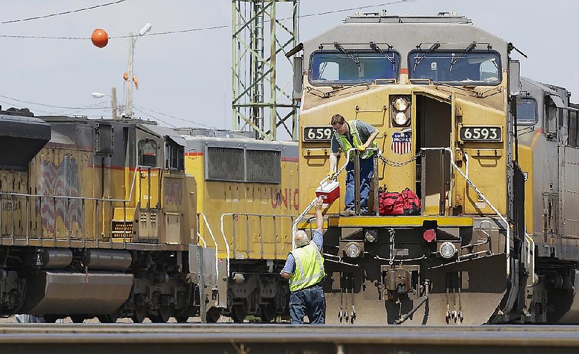 Railroads push for 1-man freight train crew | Northwest Arkansas ...