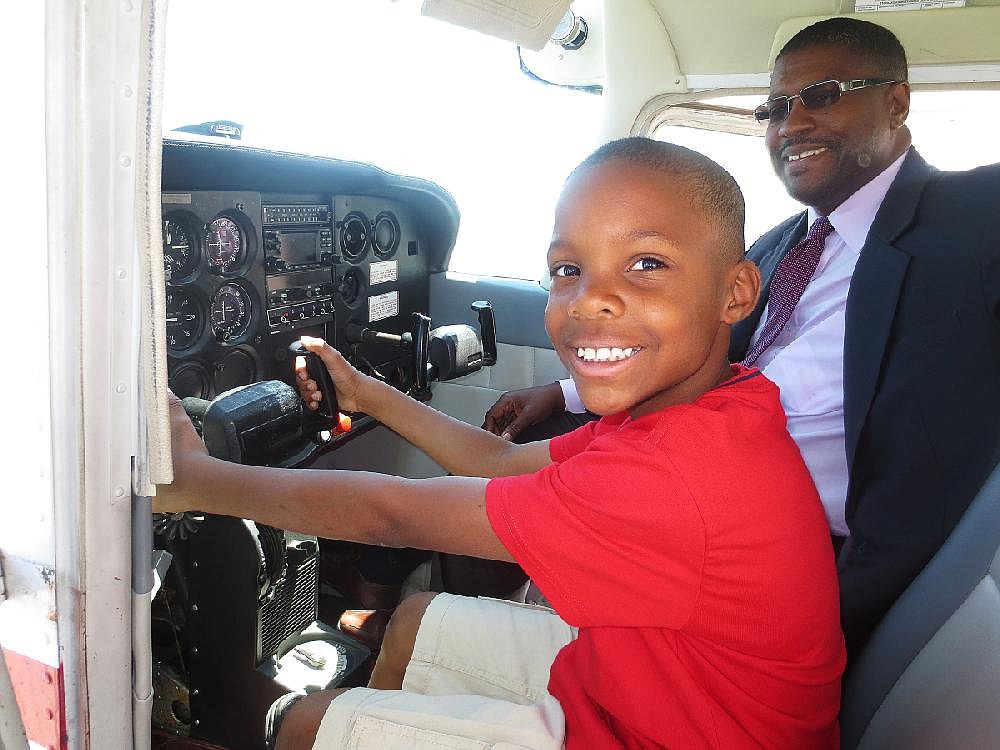 Bolden to help kids soar, honor Tuskegee Airman | The Arkansas Democrat ...