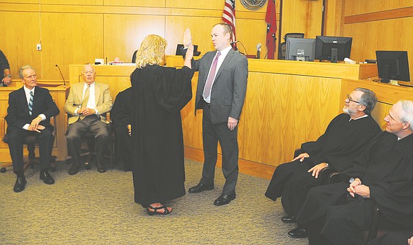 Investiture ceremony held for new judge | Hot Springs Sentinel Record