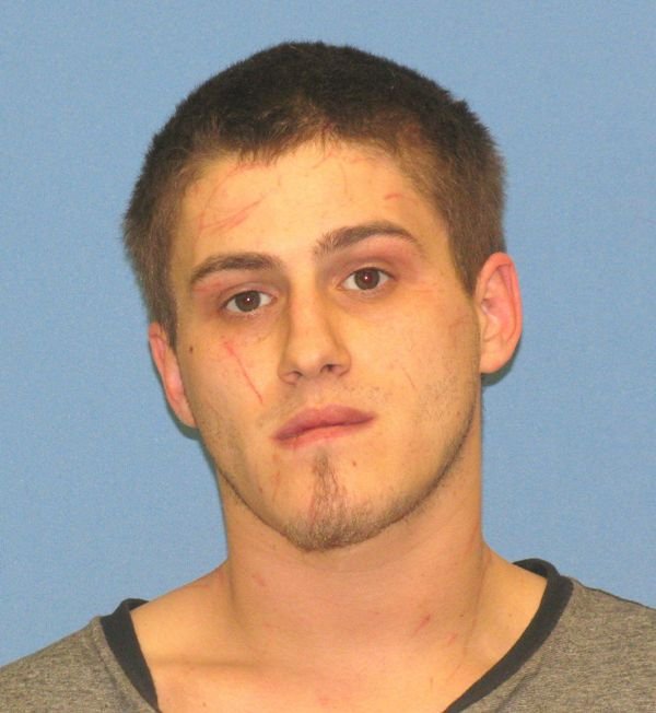 Chase ends in Benton shoplifting arrest