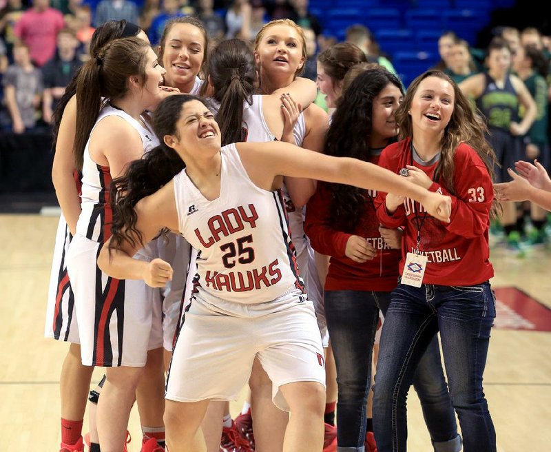 Nemo Vista ekes out another