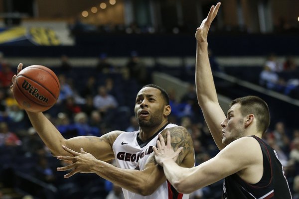 Georgia holds off South Carolina | Whole Hog Sports