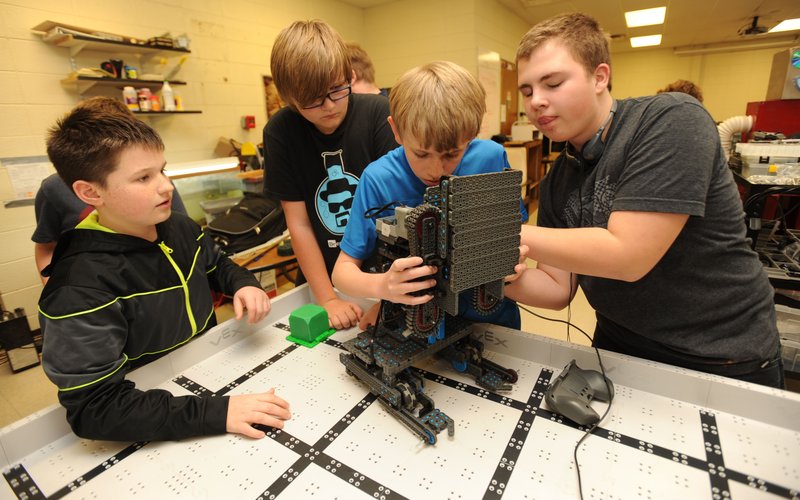 Students assemble robotics teams into global competitors