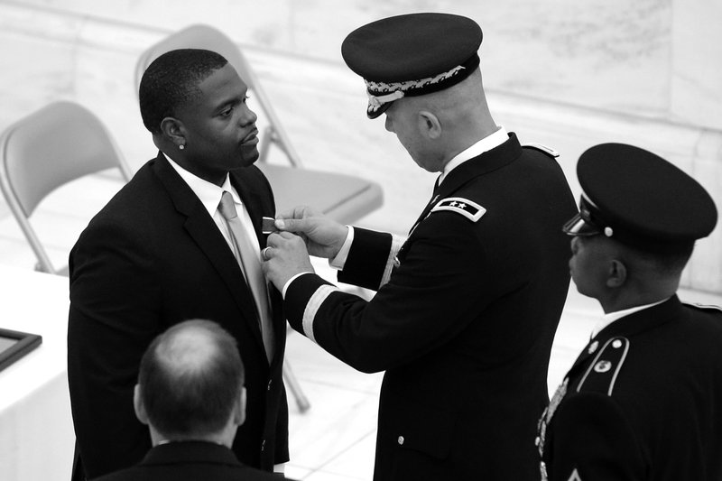 Soldiers awarded Purple Hearts after 2009 attack | El Dorado News