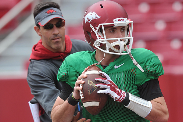 WholeHogSports - Hogs QB will assist Mannings