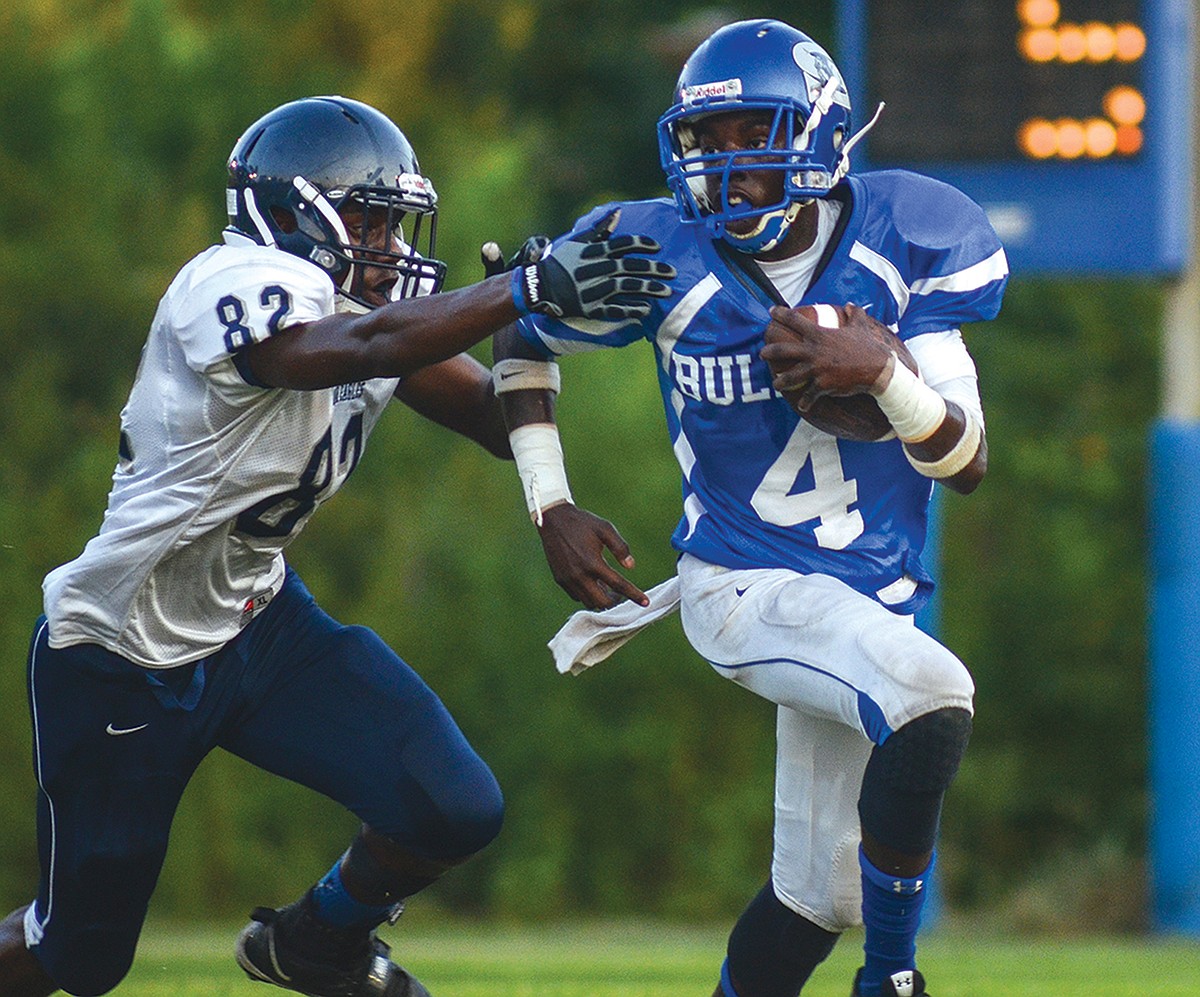 Strong quarterback reveling in return to gridiron | El Dorado News