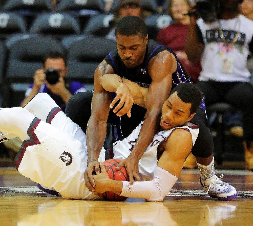 UALR (6-0) adapts, overcomes