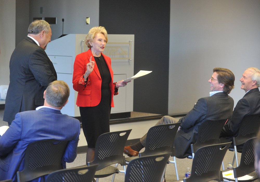 Adding 1,000 jobs, J.B. Hunt declares