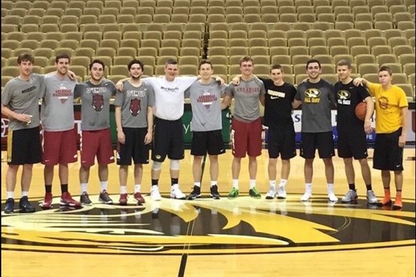 Arkansas wins team manager scrimmage against Mizzou | Whole Hog Sports