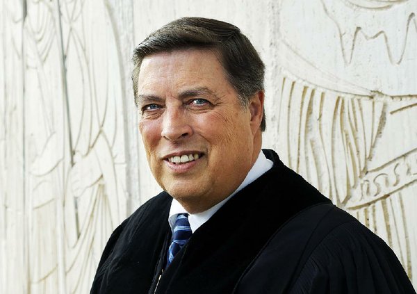 Hannah, for decade the chief justice, dies