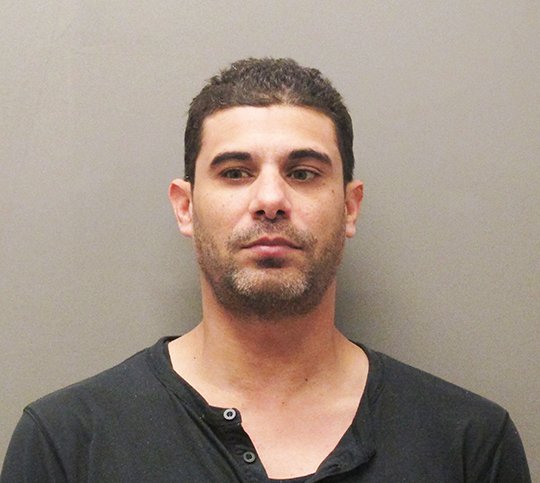 Convicted felon allegedly assaults mother, makes threats