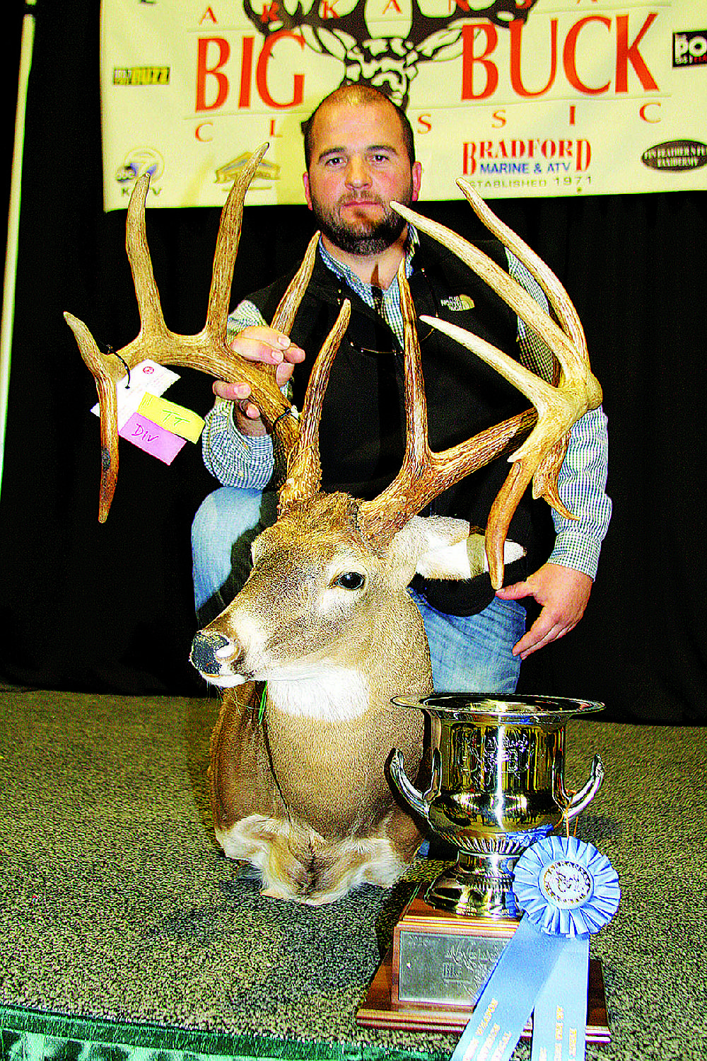 Winning whitetail 'freaking monster!' | The Arkansas Democrat-Gazette ...