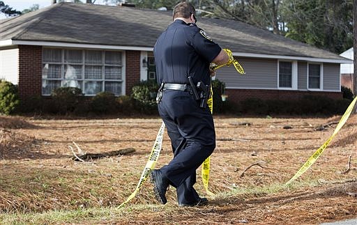 Police: 6 dead in apparent murder-suicide after failed negotiation ...
