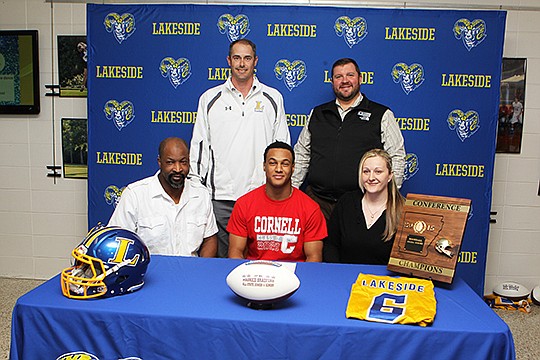 Three Rams sign letters