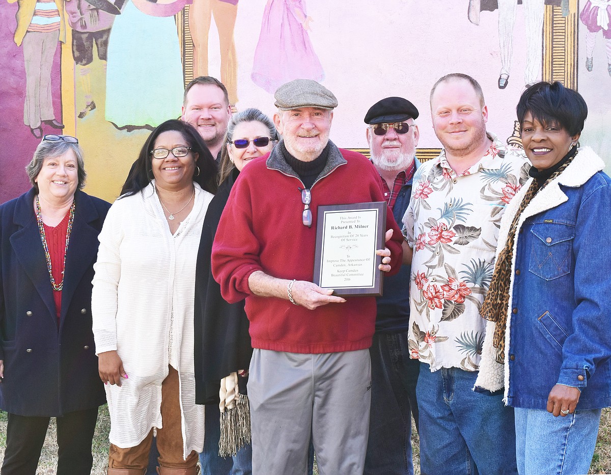 Appreciation shown to Milner | Camden News