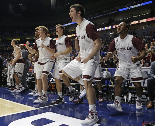 LSU, Aggies reach SEC semifinals