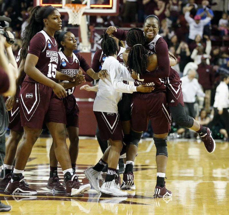 Rare three-pointer boosts Bulldogs | The Arkansas Democrat-Gazette ...