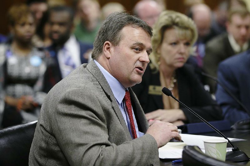 Change to plant act's penalties sails in panel | The Arkansas Democrat ...