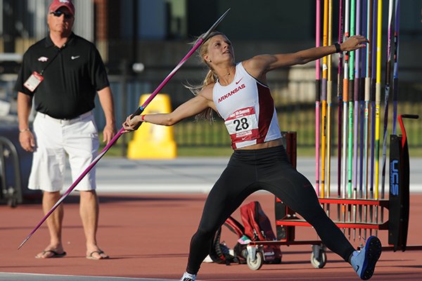 'Dedicated' Stumbaugh sets UA hurdles record | The Arkansas Democrat ...