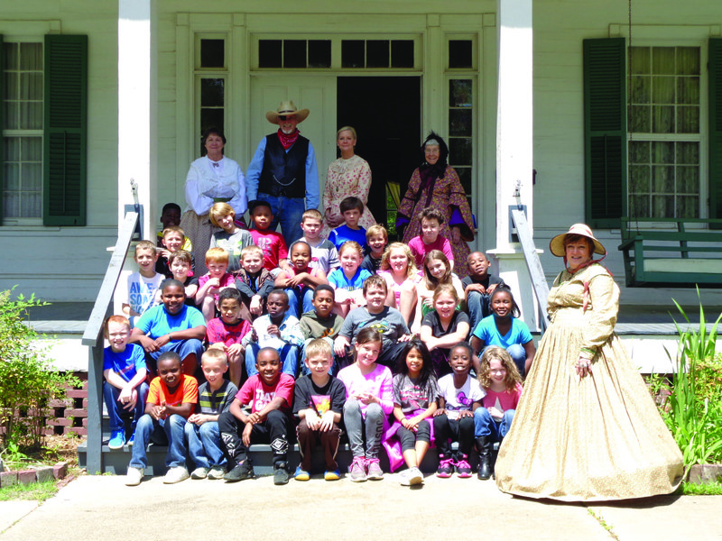 FES students visit McCollum Chidester House